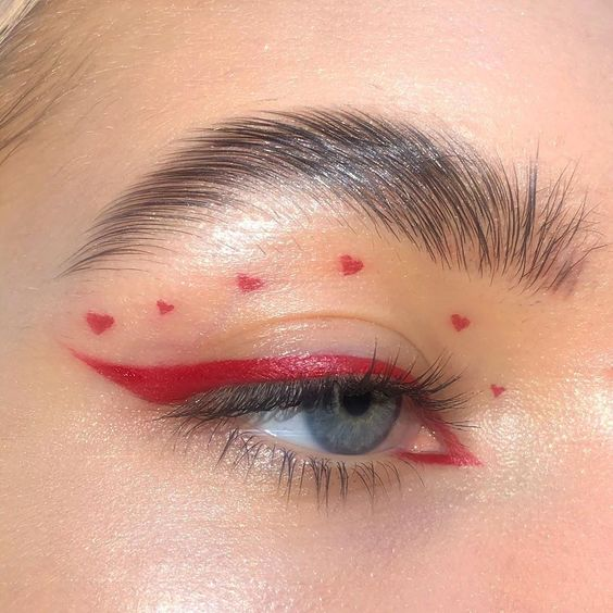 Eyes of Love: Heart-Shaped Makeup Techniques for Valentine’s Day ...